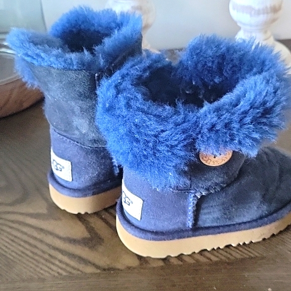 UGG | Shoes | Ugg Girls Boots | Poshmark